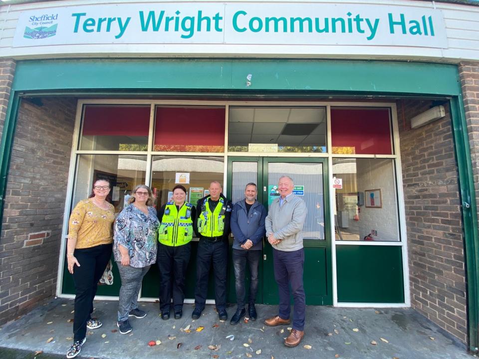 South Yorkshire Violence Reduction Unit visits Gleadless Valley TARA | Violence Reduction Unit (VRU)